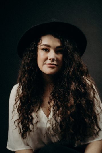 Interview: Jenny Mitchell - Sunburnt Country Music